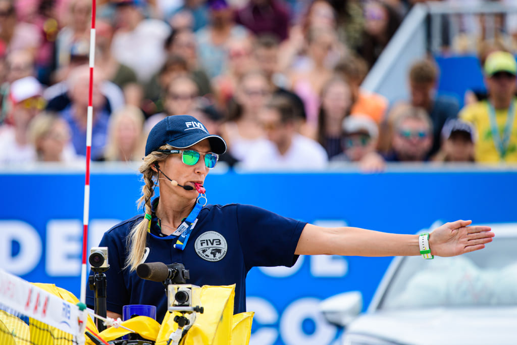Beach Volleyball Referee Course – FIVB